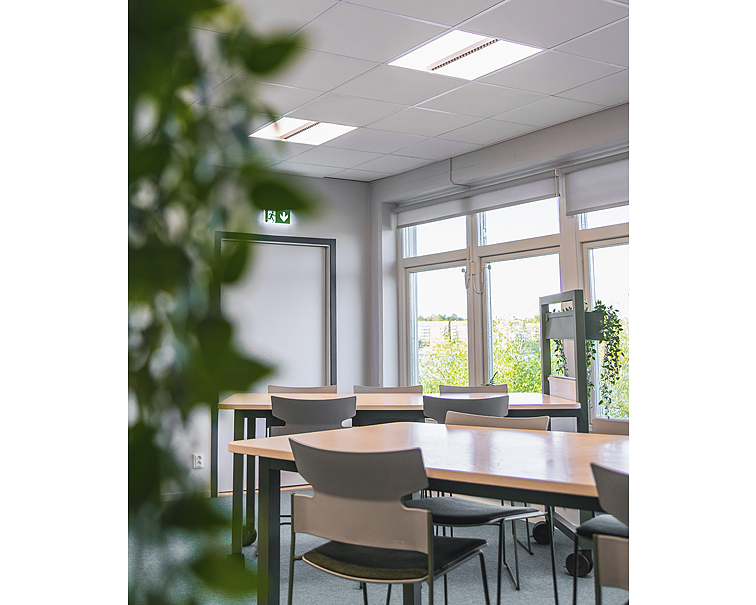 Cellini Panel RE 595x595 32W 3200 DALI 940 Grey | Aura Light